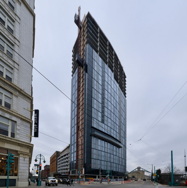 Sister Cities: 333 North Water Street Tops Out in Milwaukee's Third ...
