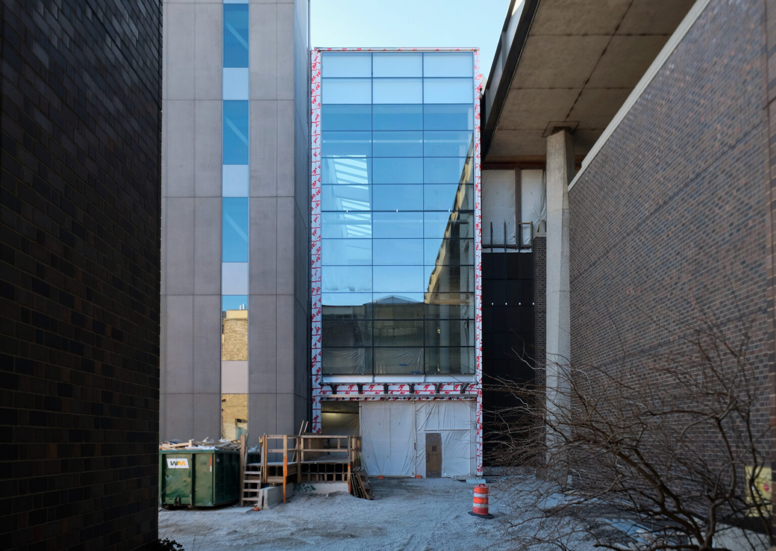 Connecting Atrium Fills Out for UIC's Computer Design Research and ...