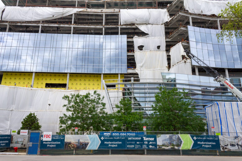 Façade work continues on Advocate Illinois Masonic Hospital addition in ...