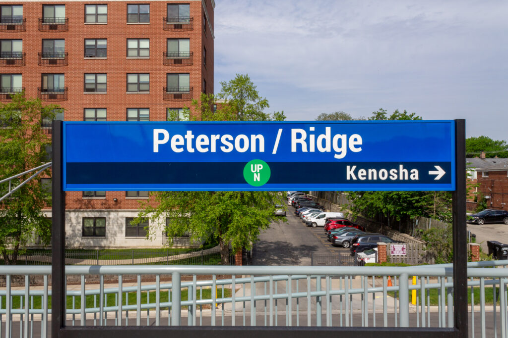 New Metra Peterson Ridge Station opens in Edgewater - Chicago YIMBY