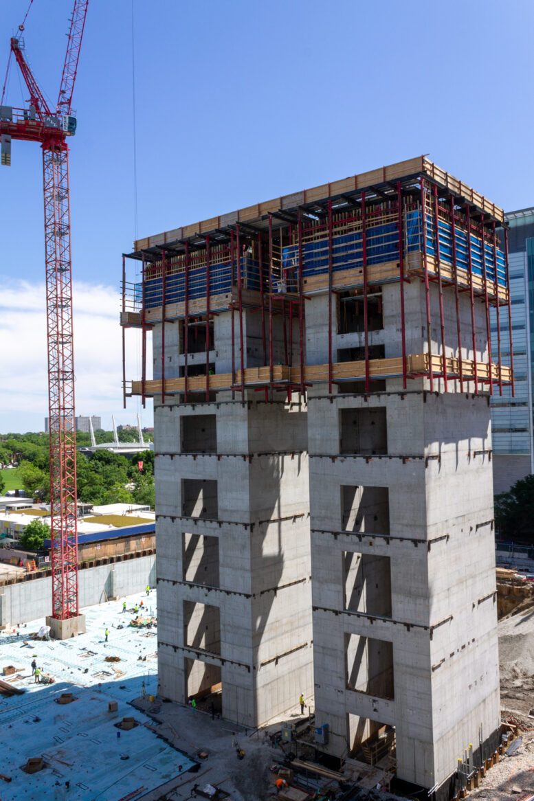 Concrete core rises at UChicago Medicine Cancer Care pavilion in Hyde ...