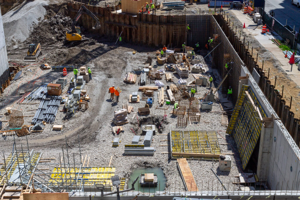 Concrete core rises at UChicago Medicine Cancer Care pavilion in Hyde ...