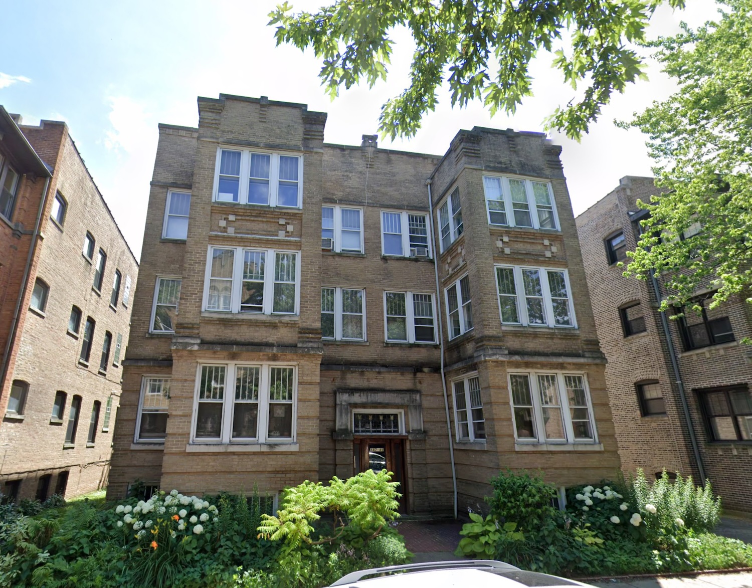 Permit Issued For Conversion Of Building At 847 West Ainslie Street