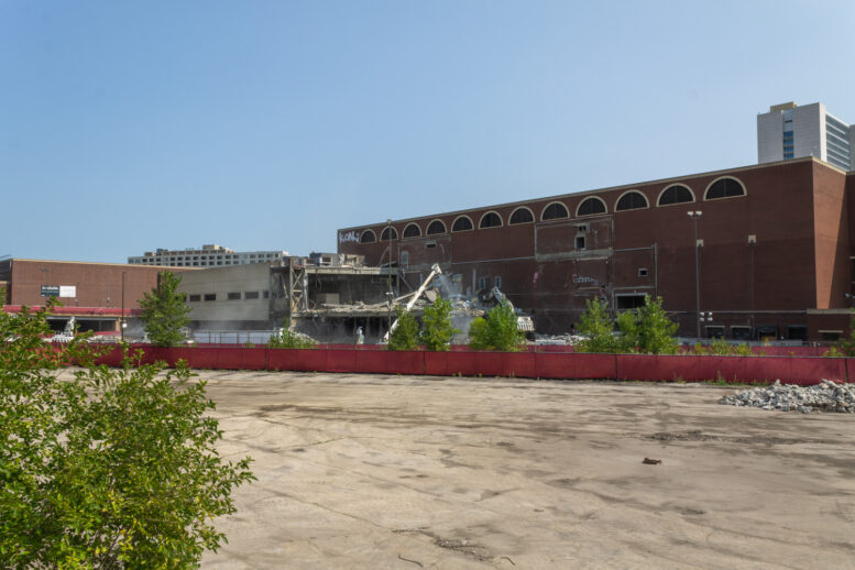 Demolition Photos As The Chicago Tribune Freedom Center Comes Down ...