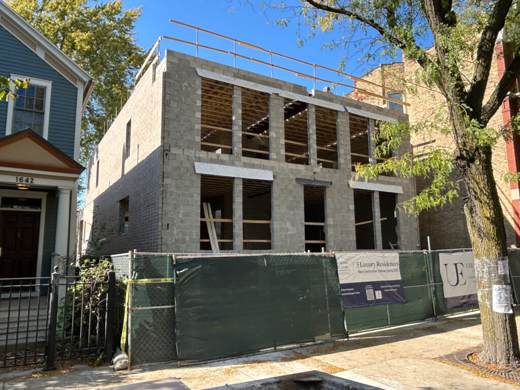 1646 North Orchard Street reaches half its height in Old Town - Chicago ...