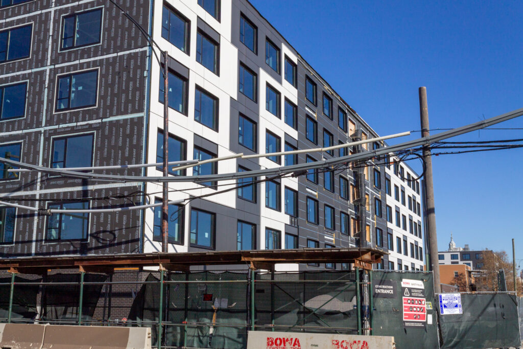 Progress At 1357 West Roosevelt Road Delivering 70 More Units to ...