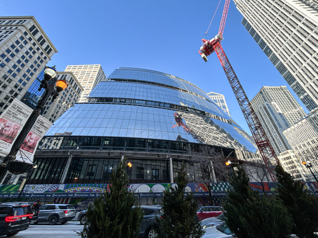 The Tower Crane Comes Down From The Thompson Center - Chicago YIMBY